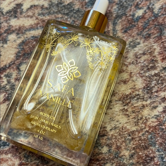 safa | Skincare | Safa Organic Vanille Oil | Poshmark